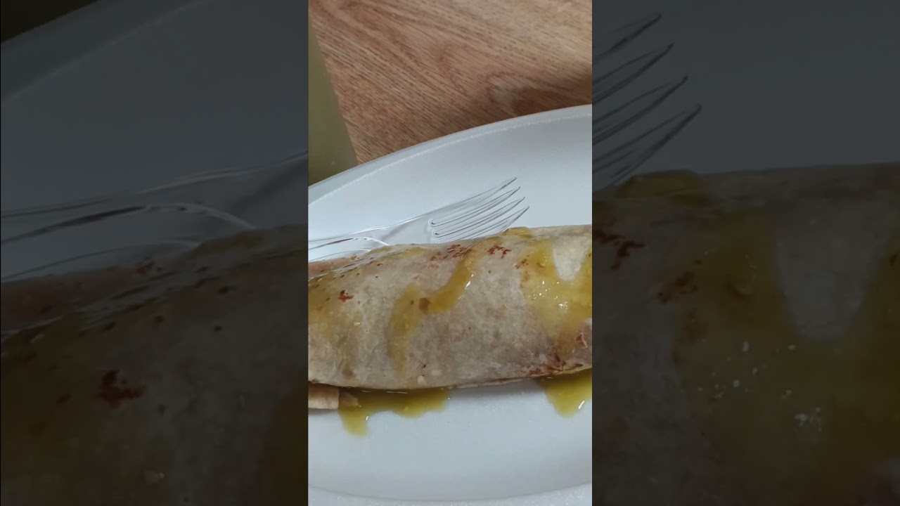 Así son Los burritos del restaurant de comida Mexicana 