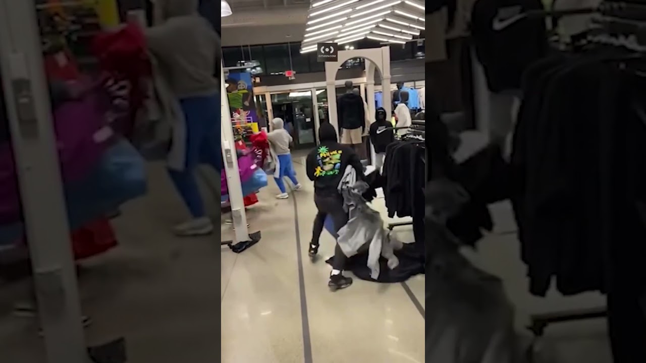 Flash mob ransacks Los Angeles Nike store, video shows