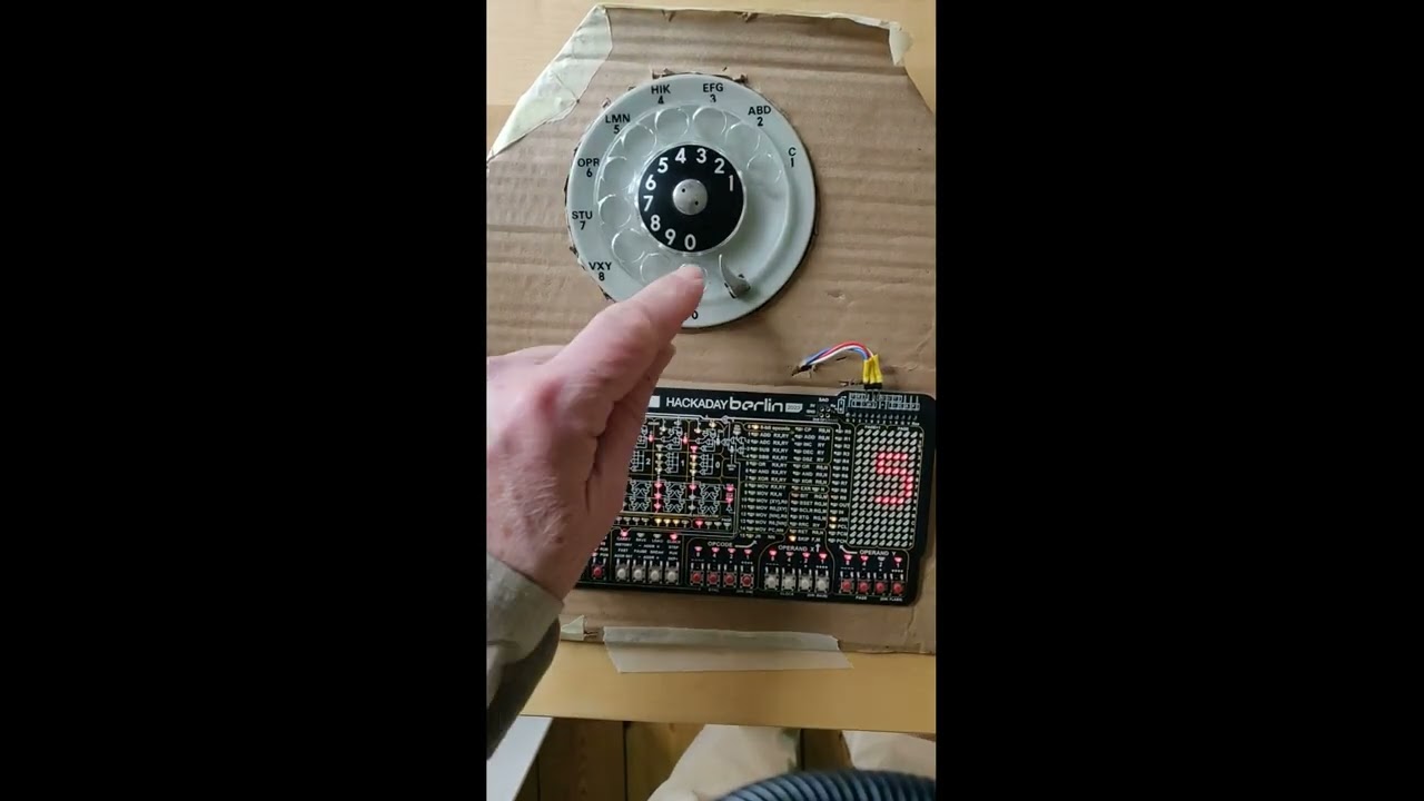 BadgeDial Hack from Hackaday Berlin 2023
