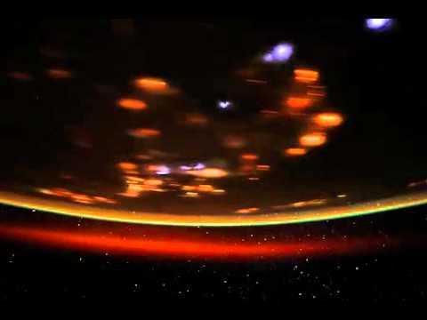 Watch dazzling NASA footage showing twinkling meteor shower and ...