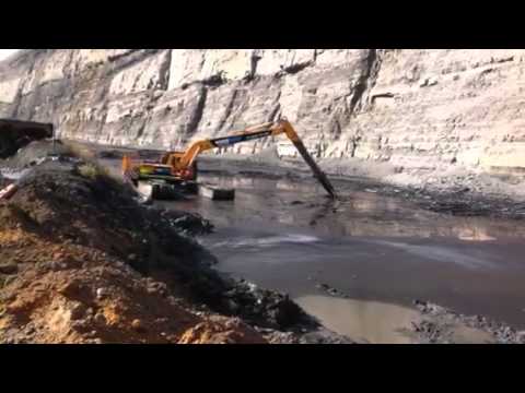 Moving mud at Broadmeadow mine | Mud Boss