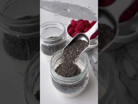 RASBERRY WHITE CHOCOLATE CHIA PUDDING 20/100 DAYS OF HEALTHY BREAKFAST IDEAS