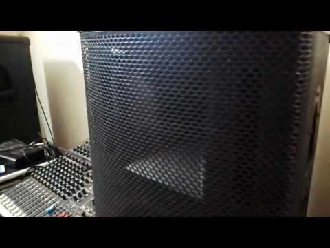 Speakers mackie ts1521