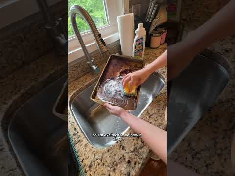 Cif cream vs soft scrub #cleaningvideos #cleantok #satisfying #cleaningcomparison #softscrub #cif