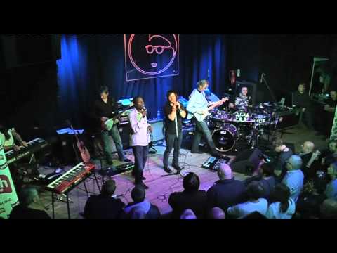 Mike & The Mechanics - Living Years