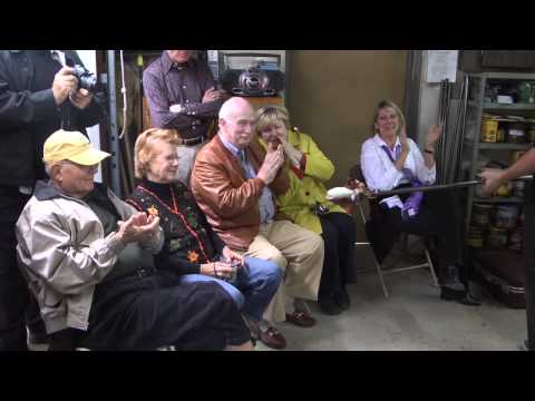 "Passion For Glass" live, hot glass demonstration - Studio 7 ...
