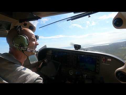 Approach and touch and go at Westhampton Beach Airport, KFOK, L.I., NY!