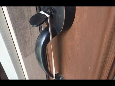 This Woman Saw A Rubberband On Her Door Handle, And The Reason Why will make you panic!