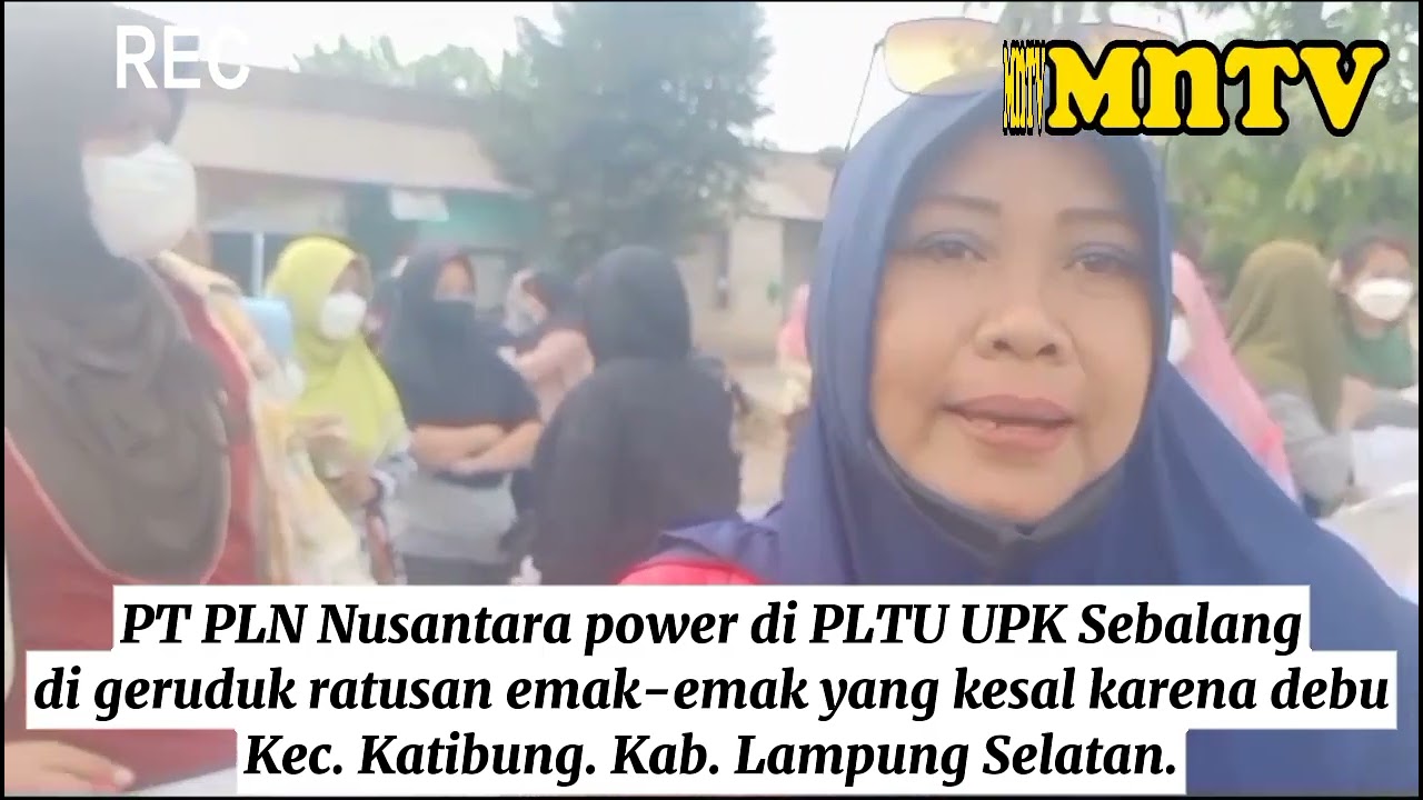 Aksi Koboy Menembakan Senjata Api Jenis Pistol Dipertontonkan Oleh ...