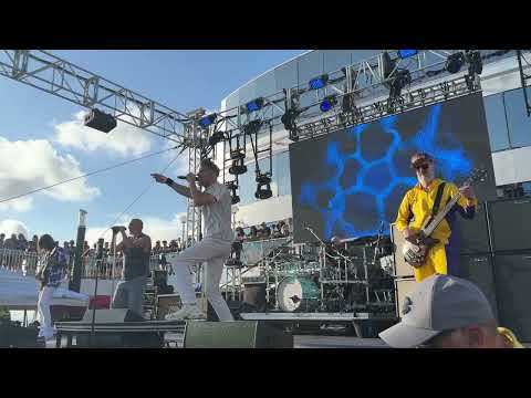 311 Cruise 2025: Five of Everything