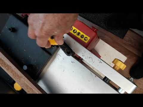 ALDI Workzone planer thicknesser. | Alan Mackenzie's Blog