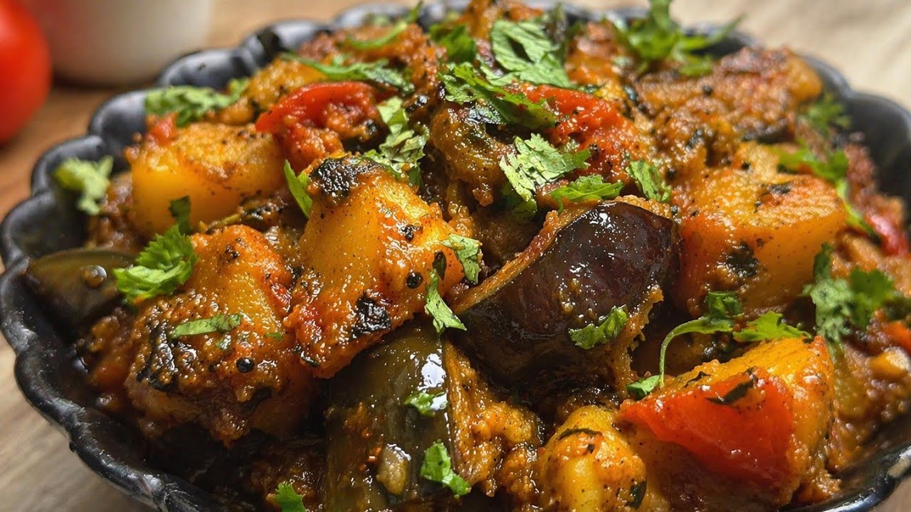बैंगन आलू टमाटर की सब्जी | Baingan Aloo Tamatar ki Sabzi | Easy Sabzi Recipe | 