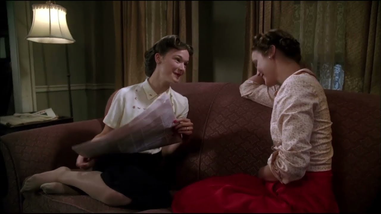 Keri Russell ft. Jane McGregor feet in nude/tan nylons