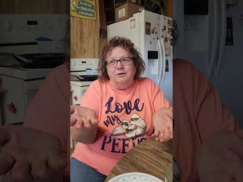 Non-GMO chicken feed, it's worth the price difference!! #naturalgramma #chickenfeed #nongmo