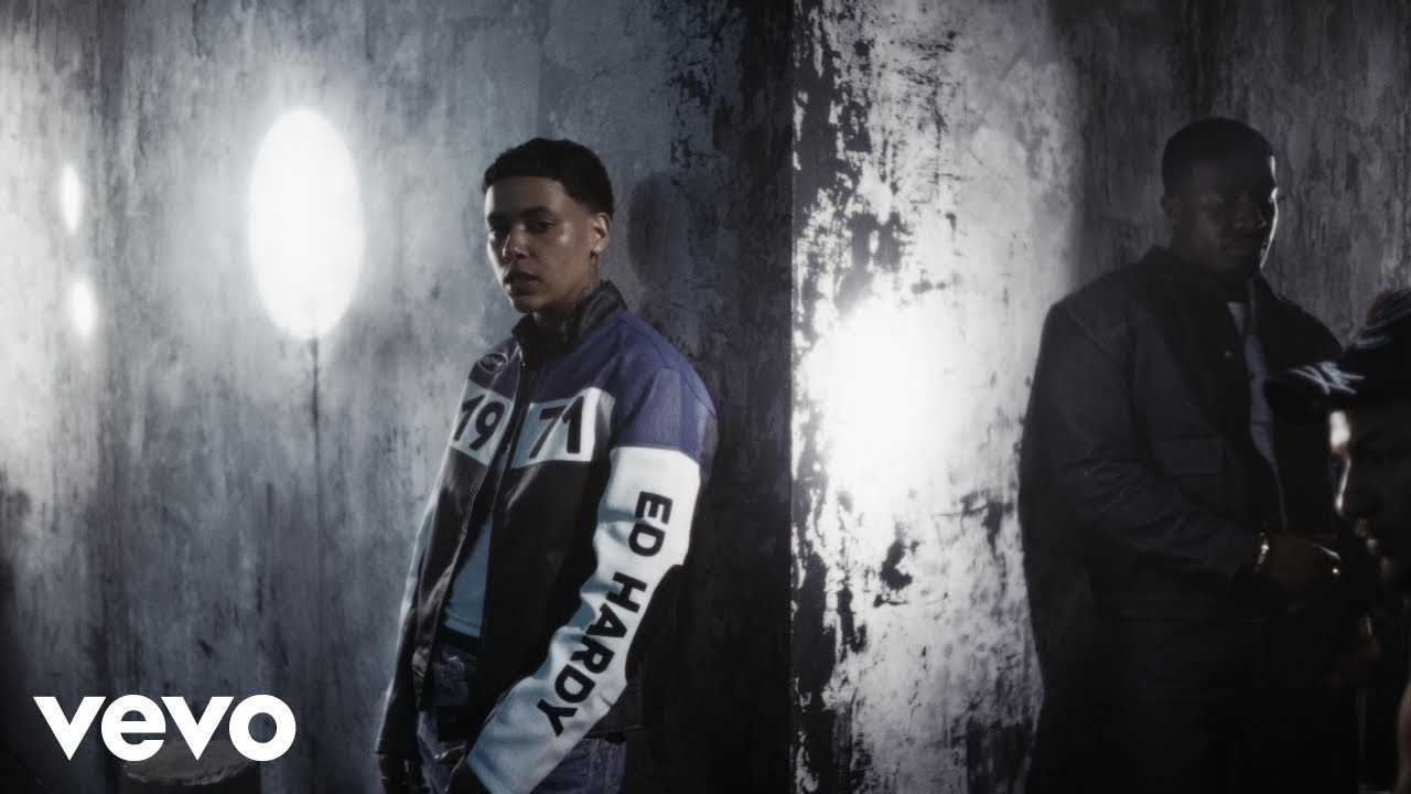 Back Of The Club by Kwn from Turkey | Popnable