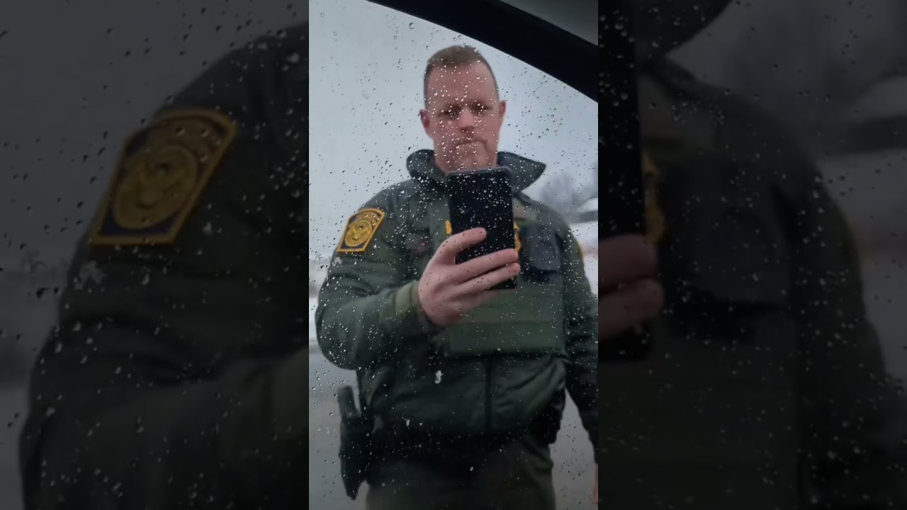 Woman Confronts Border Patrol Federal Agent #police #donaldtrump #foundationalblackamericans
