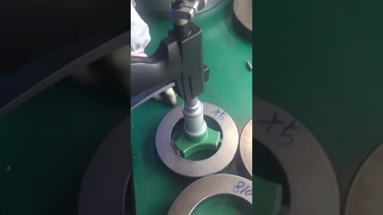 Pistol-grip Three-point Internal Micrometer