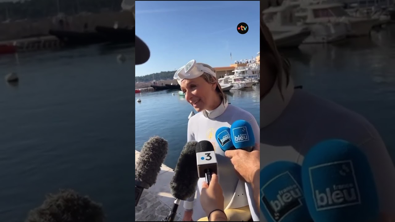 Alice Modolo, apnéiste, a élevé la flamme olympique hors de l'eau à ...