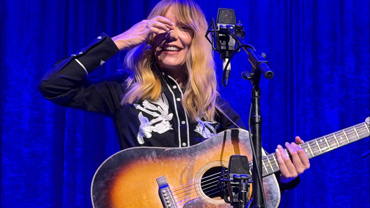Molly Tuttle “Cold Rain & Snow” 12/06/25 House of Blues, San Diego, CA @MollyTuttle 