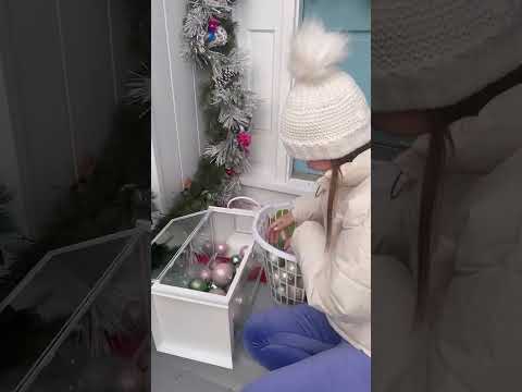 EASY HOLIDAY DECOR HACK! Have you finished your outside decorations yet? #trending #diy