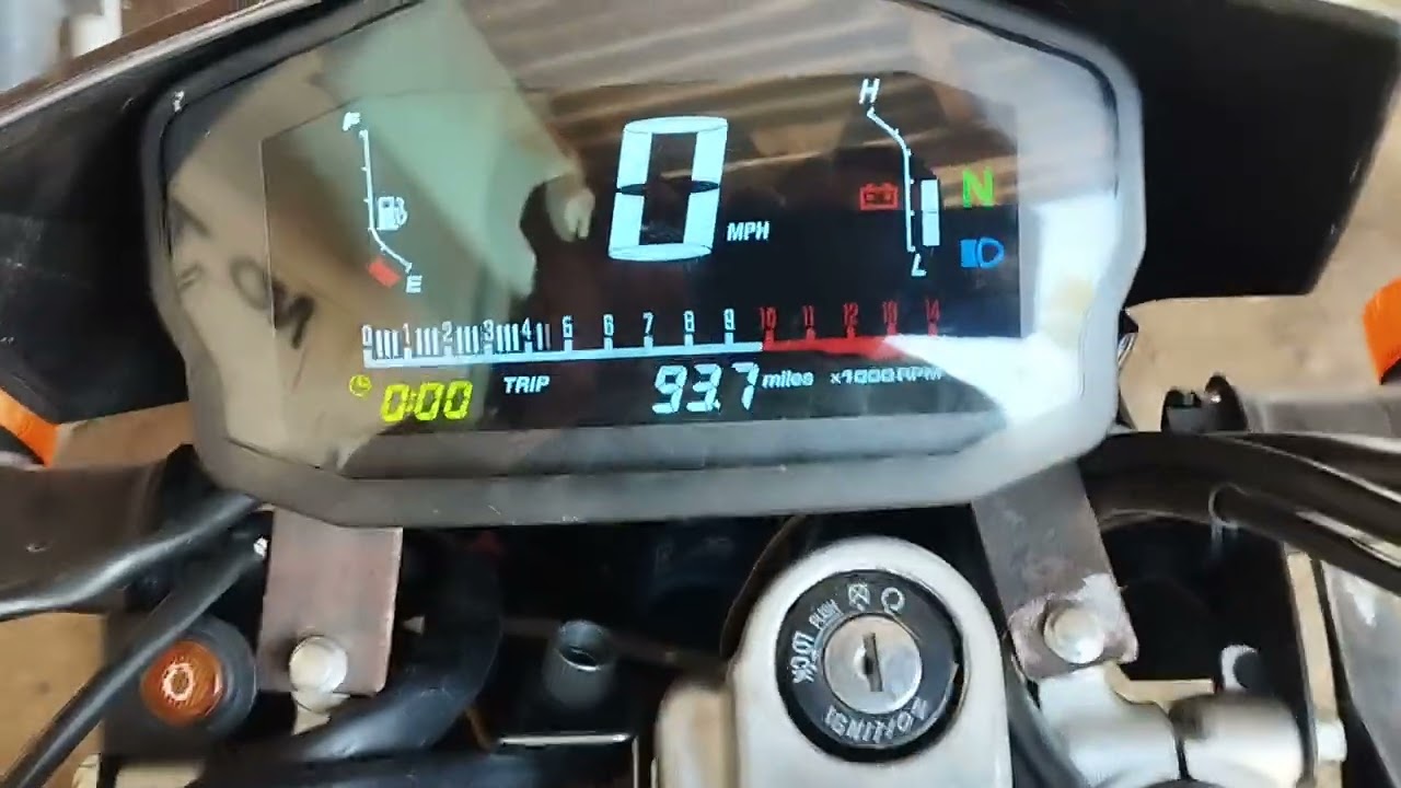 y así queda el tacómetro digital de la XTZ 125