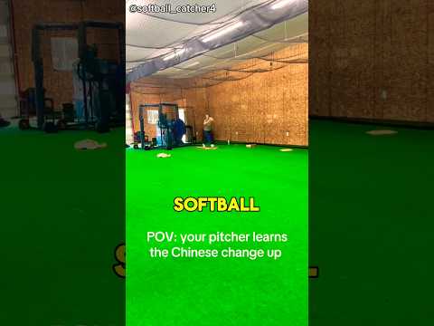 Ini adalah lemparan paling aneh yang pernah saya lihat dalam softball!