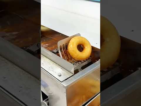 automatic doughnut making and frying machine
