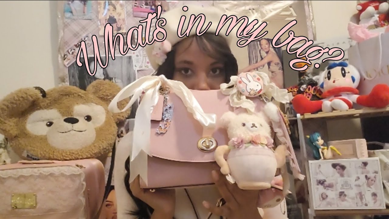 Whats in a Himekaji Gyaru's bag?