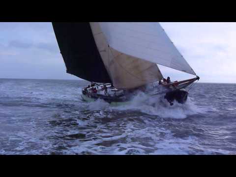 Videos of Dutch charter boats racing at the end of their season ...