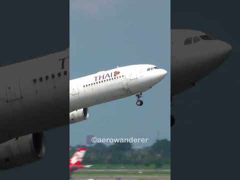 THAI AIRWAYS A330 takeoff at Bangkok Airport #shorts #aviation #a330 #takeoff #plane #bangkok