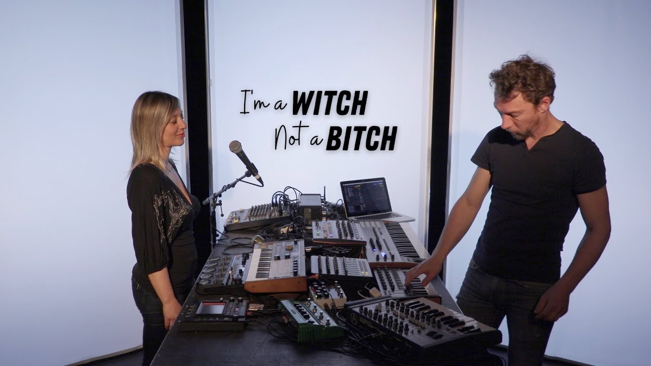 LA LIGNÉE - I'm A Witch Not A Bitch - Live Session's Short Cut #1
