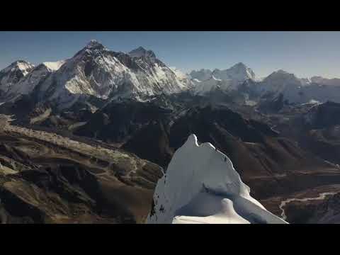 Summit of Cholatse 6,440m