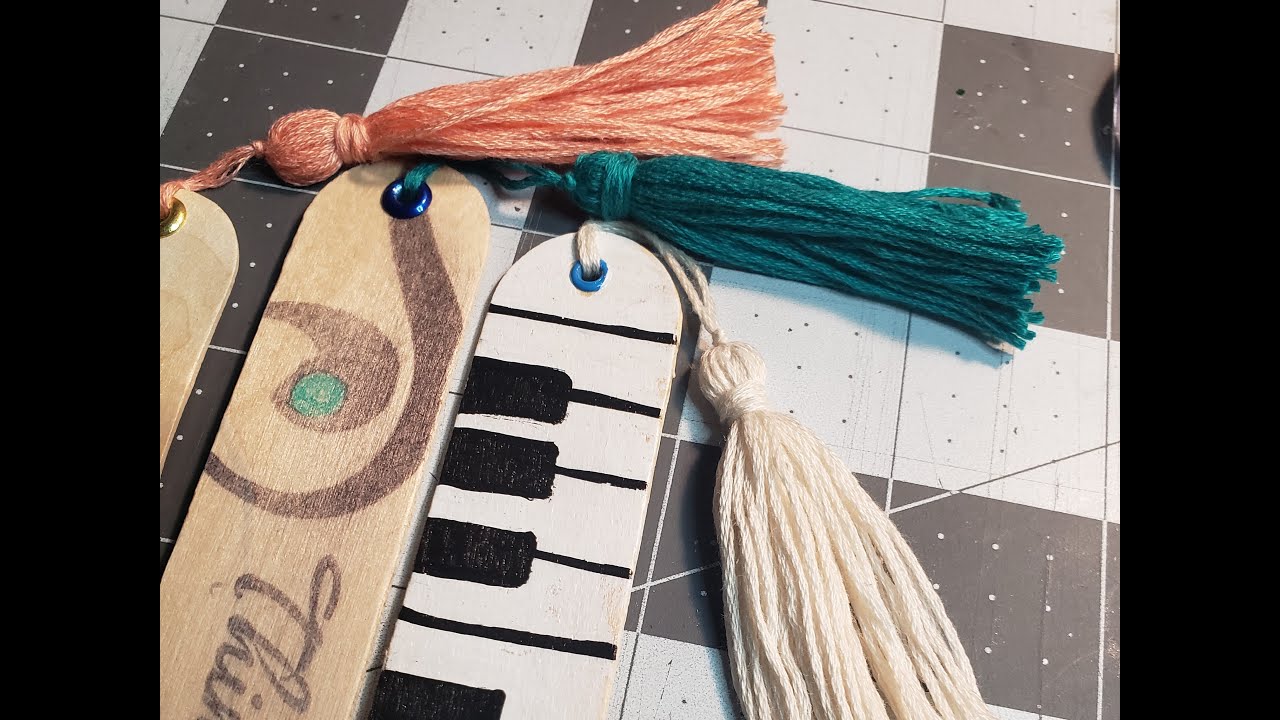 bookmark tassels tutorial and project share