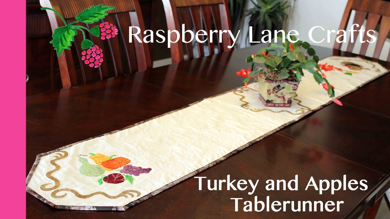 Thanksgiving Turkey and Apples Table Runner Pattern Close-Up