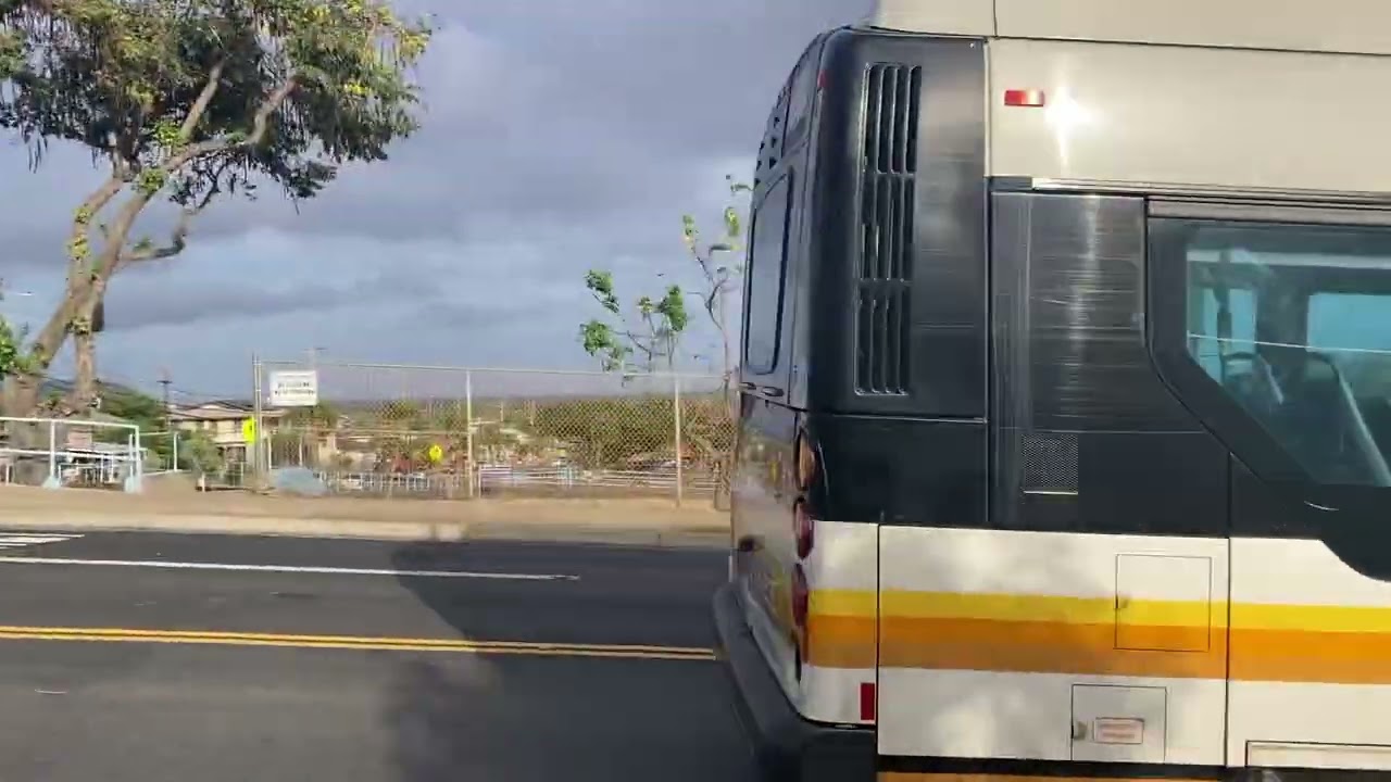 Honolulu TheBus Route 2L, Bus 882 (4/22/22)