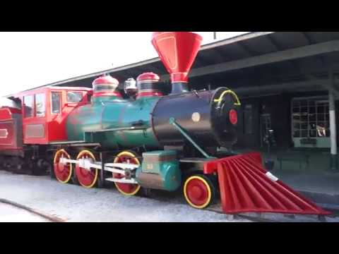 STAYING IN A TRAIN CAR! Full Hotel Tour & Review of the Chattanooga Choo Choo Hotel, Chattanooga, TN