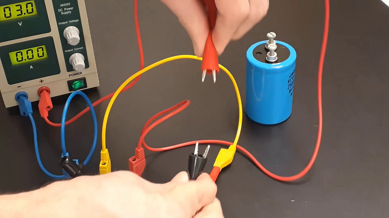 Physics 2 Lab: Capacitors