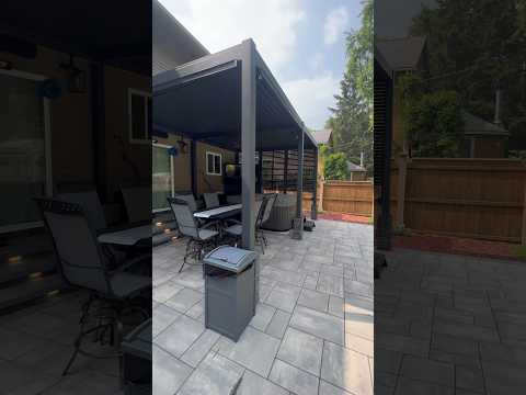 The Hanso Pergola. This aluminum pergola looks looks amazing on this patio! #backyarddesign #patio