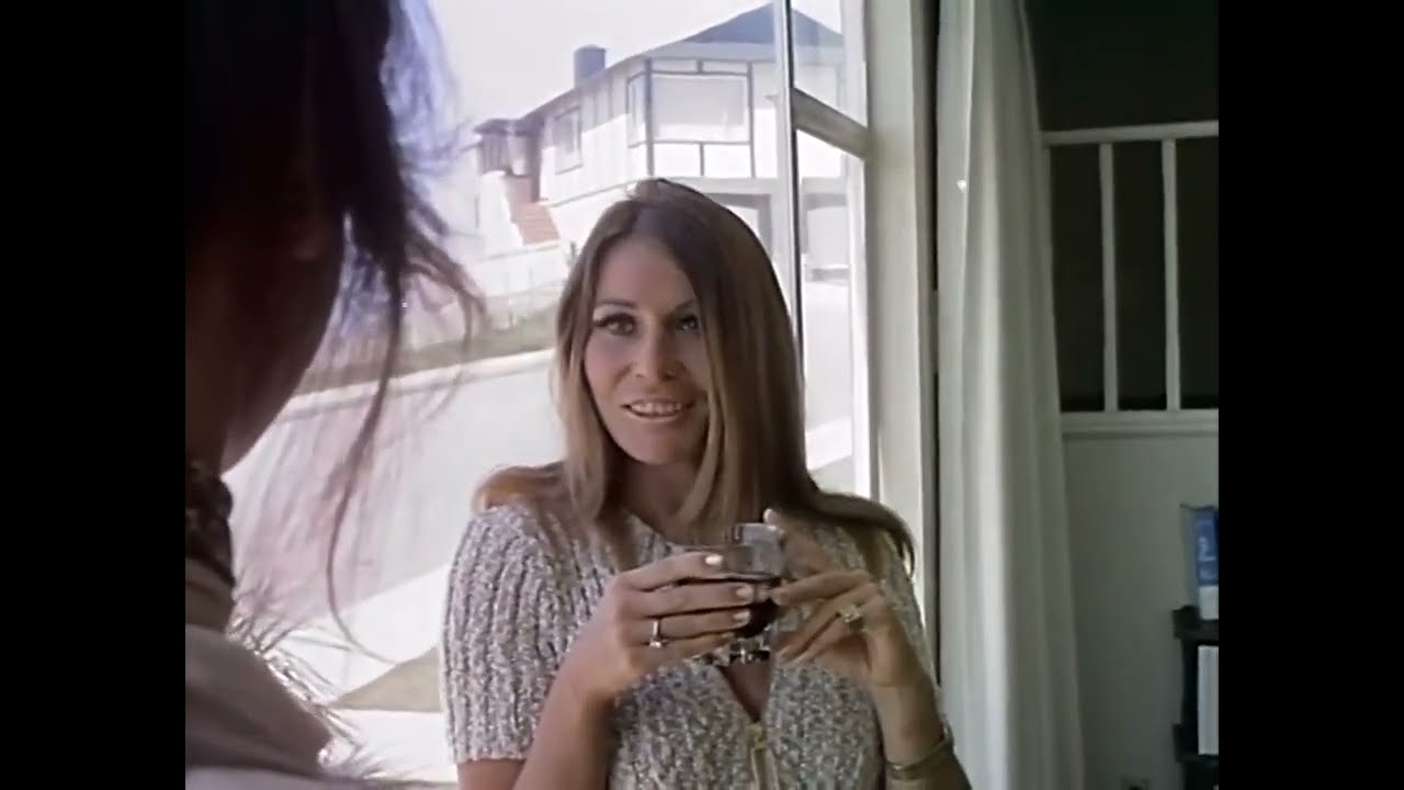 THE PLEASURES OF A WOMAN | 1972 | 