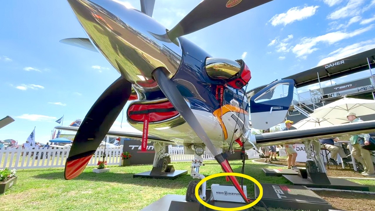 TBM980 at Sun 'n Fun Powered by White Lightning SmartGPU