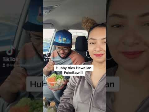 Hubby 𝐓𝐑𝐈𝐄𝐒 Hawaiian Poke Bowl!!! #Shorts