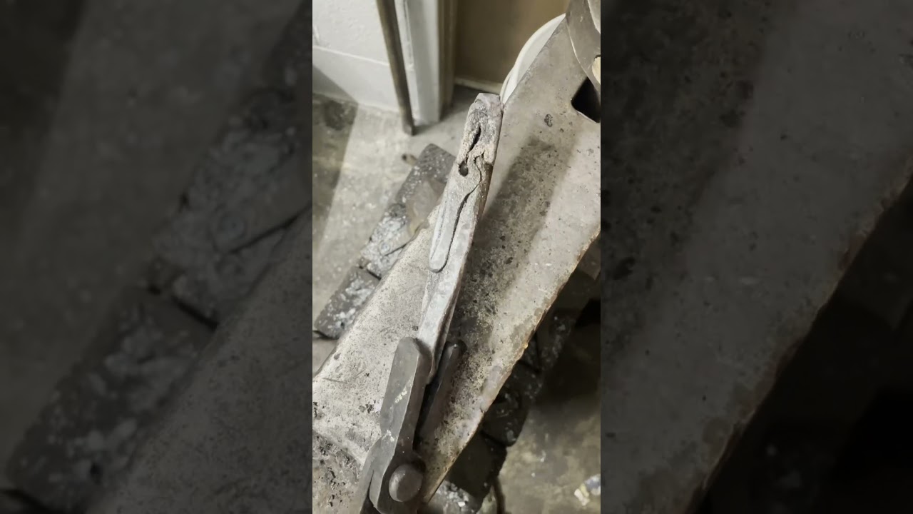 How to reforge wrought iron #shorts #blacksmith #forged