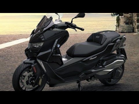 2022 BMW C 400 GT Triple black and Alpine white with Automated Stability Control | walkaround