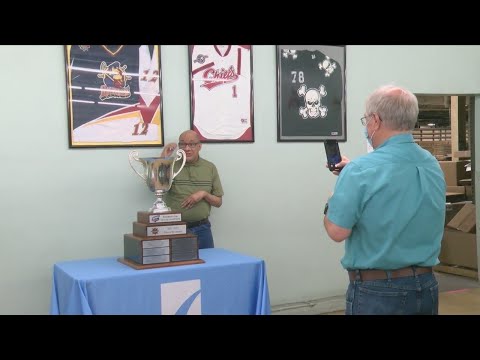Peoria Rivermen celebrate victory with the community