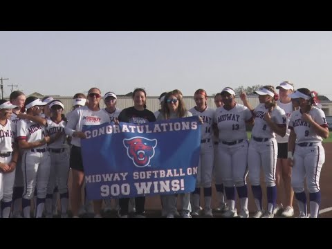 Midway Softball celebrates 900 program wins