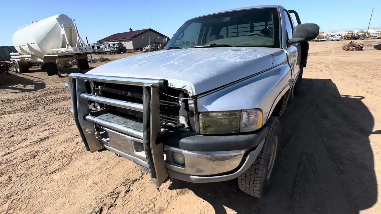 2001 Dodge Ram 2500 w/ Bale Bed