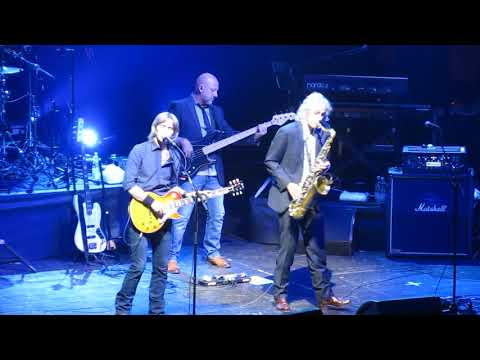 Dire Straits Experience - Your Latest Trick @ Aula Gong, Ostrava 22.02.2019