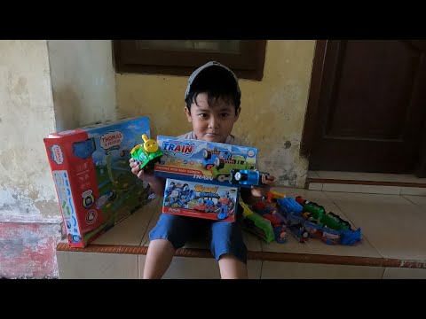 Berburu mainan kereta api thomas and friends bareng ade bocil