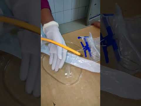 Preparation of folyes Catheterization/urine bag #medical #medicalstudent #medicallife #svmedicourse