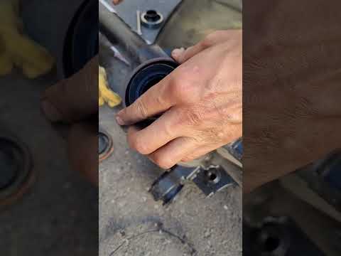 Differential pinion outer bearing and seal installation